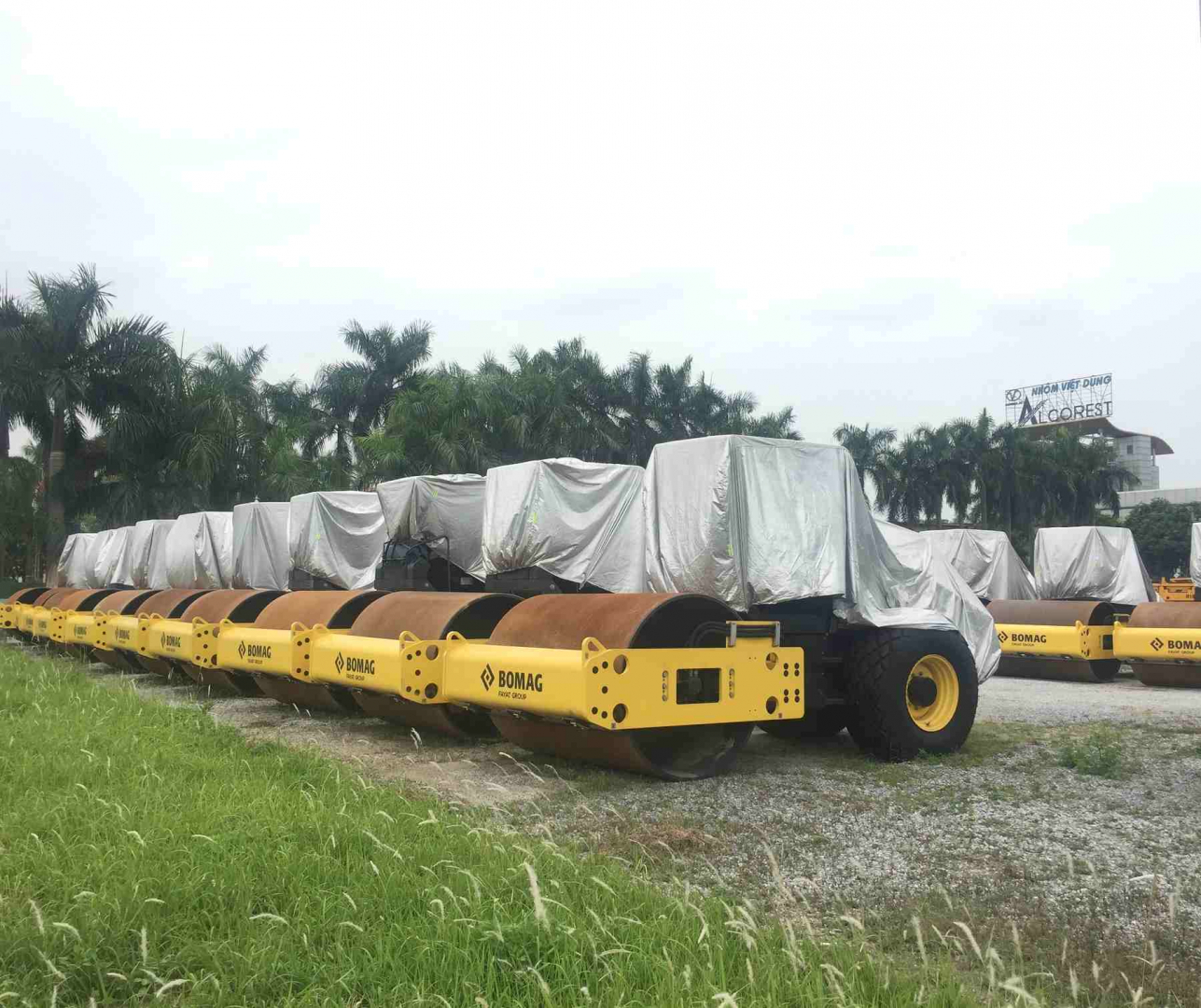 ĐẠI LÝ XE LU RUNG BOMAG BW211D-40