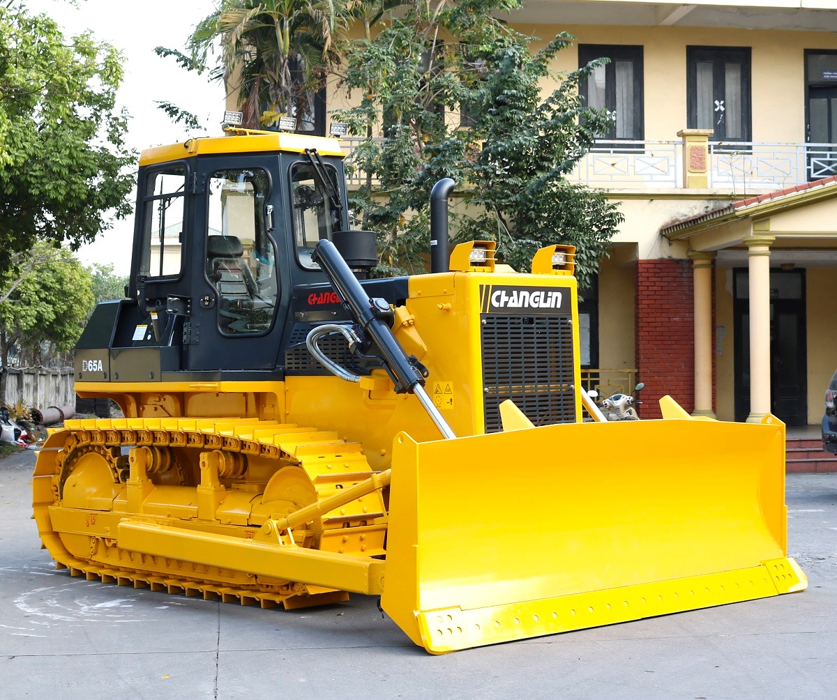 Bán Máy ỦI Komatsu D65 A-11 & D65P-11 Mới 100%