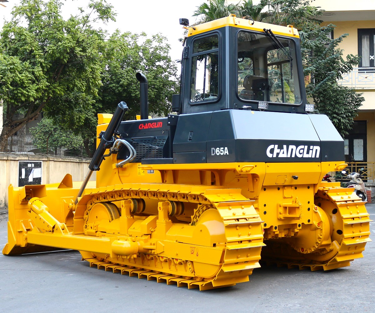 Bán Máy ỦI Komatsu D65 A-11 & D65P-11 Mới 100%
